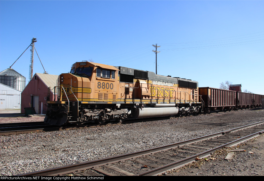 BNSF 8800 - DPU